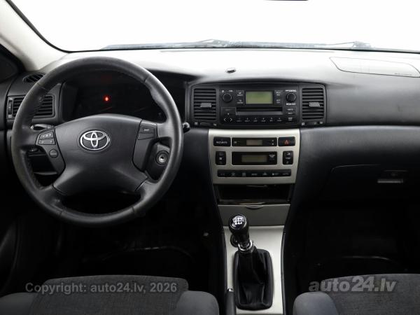 Grey Toyota Corolla 2004 in Tallinn, with an engine capacity of 2.00 L and mileage of 354 thousand km for 799 €, photo 6 on AUTOMOTO.COM.LV