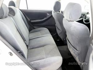 Grey Toyota Corolla 2004 in Tallinn, with an engine capacity of 2.00 L and mileage of 354 thousand km for 799 €, photo 8 on AUTOMOTO.COM.LV