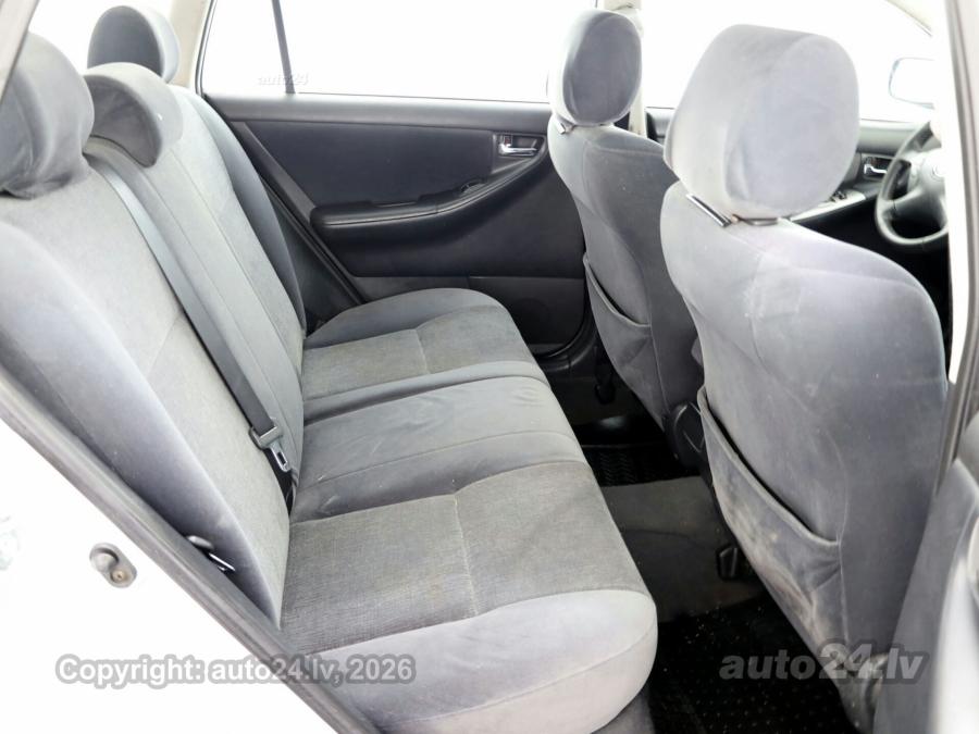 Grey Toyota Corolla 2004 in Tallinn, with an engine capacity of 2.00 L and mileage of 354 thousand km for 799 €, photo 8 on AUTOMOTO.COM.LV