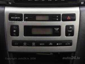 Grey Toyota Corolla 2004 in Tallinn, with an engine capacity of 2.00 L and mileage of 354 thousand km for 799 €, photo 9 on AUTOMOTO.COM.LV