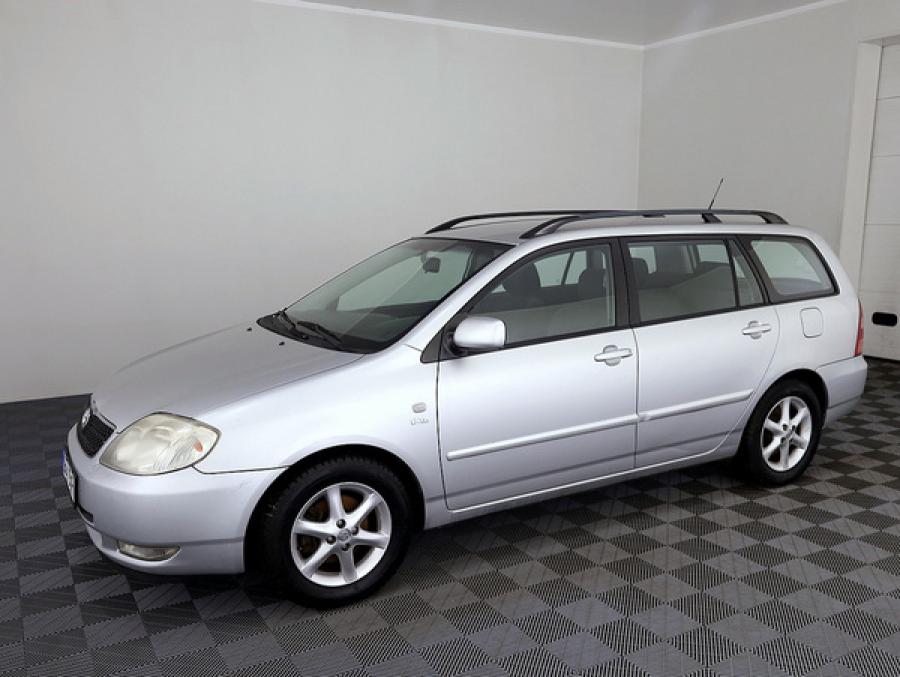 Pelēks Toyota Corolla 2004 Tallina, ar dzinēja tilpumu 2.00 L un nobraukumu 354 tūkst. km par 799 €, foto 3 vietnē AUTOMOTO.COM.LV