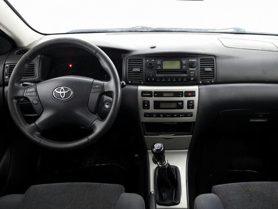 Pelēks Toyota Corolla 2004 Tallina, ar dzinēja tilpumu 2.00 L un nobraukumu 354 tūkst. km par 799 €, foto 6 vietnē AUTOMOTO.COM.LV
