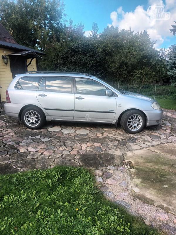 Тойота Королла 2004 в Вильнюс на AUTOMOTO.COM.LV Серый Тойота Королла 2004 в Вильнюс, объемом двигателя 2.00 л и пробегом 198 тыс. км за 2000 €, фото 4 на AUTOMOTO.COM.LV