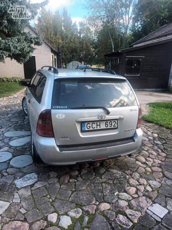 Тойота Королла 2004 в Вильнюс на AUTOMOTO.COM.LV Серый Тойота Королла 2004 в Вильнюс, объемом двигателя 2.00 л и пробегом 198 тыс. км за 2000 €, фото 5 на AUTOMOTO.COM.LV