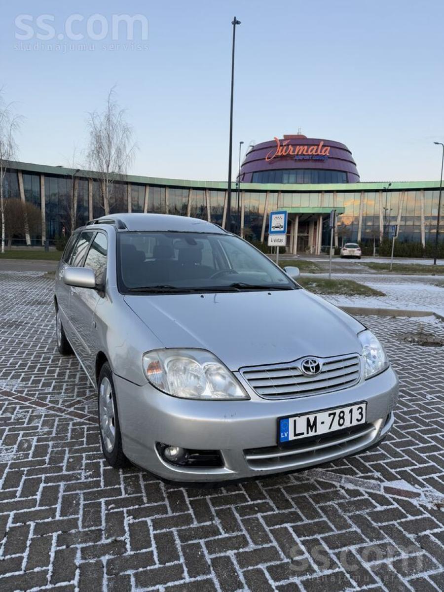 Grey Toyota Corolla 2005 in Tukums, with an engine capacity of 2.00 L and mileage of 240 thousand km for 1690 €, photo 7 on AUTOMOTO.COM.LV