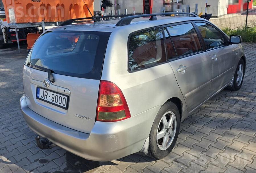 Grey Toyota Corolla 2005 in Riga, with an engine capacity of 2.00 L and mileage of 328 thousand km for 1400 €, photo 4 on AUTOMOTO.COM.LV