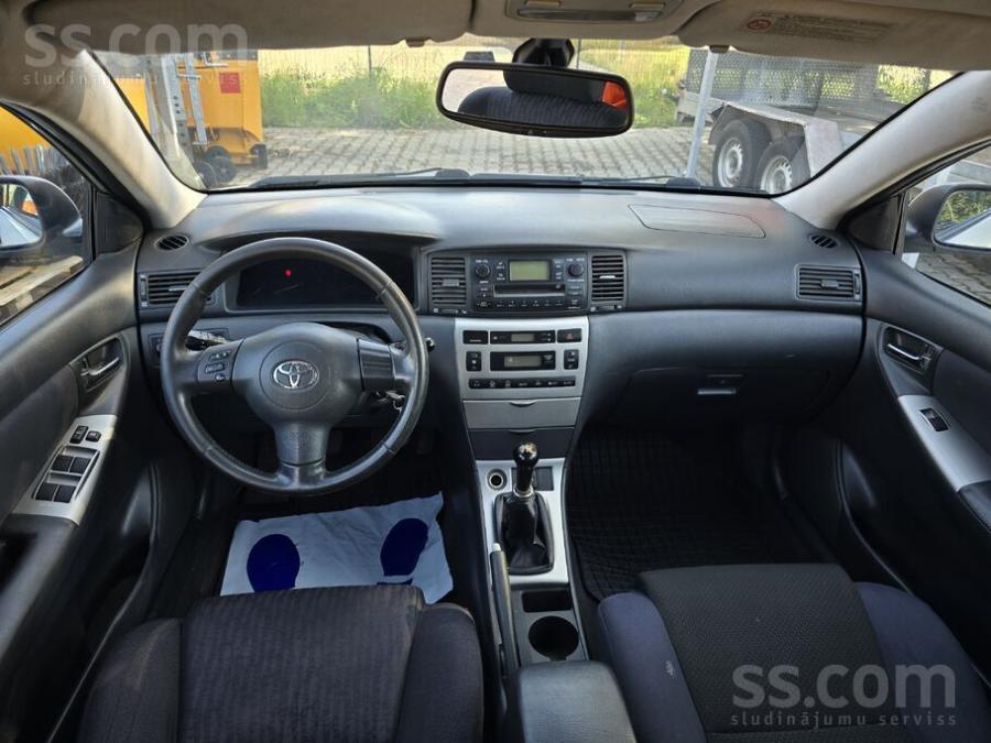 Grey Toyota Corolla 2005 in Riga, with an engine capacity of 2.00 L and mileage of 328 thousand km for 1400 €, photo 12 on AUTOMOTO.COM.LV
