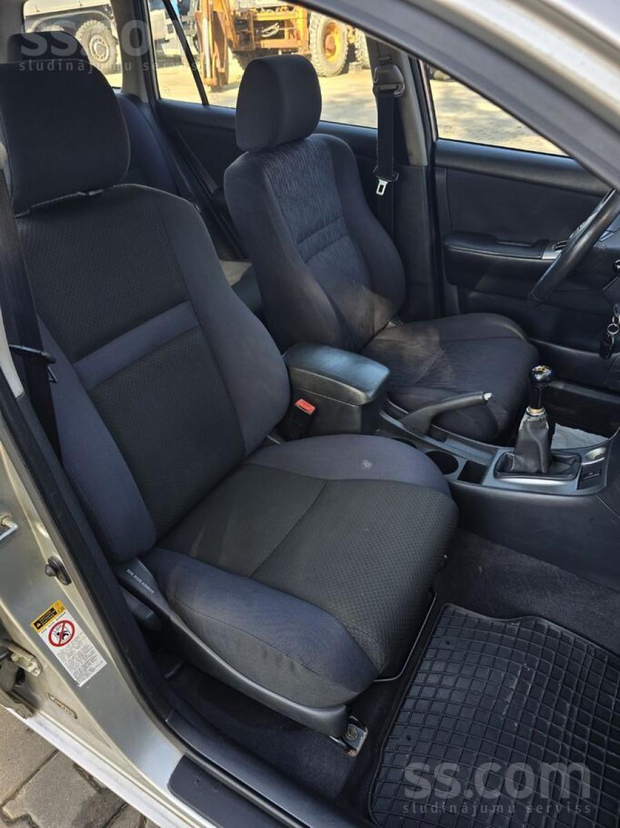 Grey Toyota Corolla 2005 in Riga, with an engine capacity of 2.00 L and mileage of 328 thousand km for 1400 €, photo 13 on AUTOMOTO.COM.LV