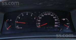 Grey Toyota Corolla 2005 in Riga, with an engine capacity of 2.00 L and mileage of 328 thousand km for 1400 €, photo 14 on AUTOMOTO.COM.LV