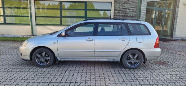 Grey Toyota Corolla 2006 in Riga, with an engine capacity of 1.40 L and mileage of 380 thousand km for 1600 €, photo 2 on AUTOMOTO.COM.LV