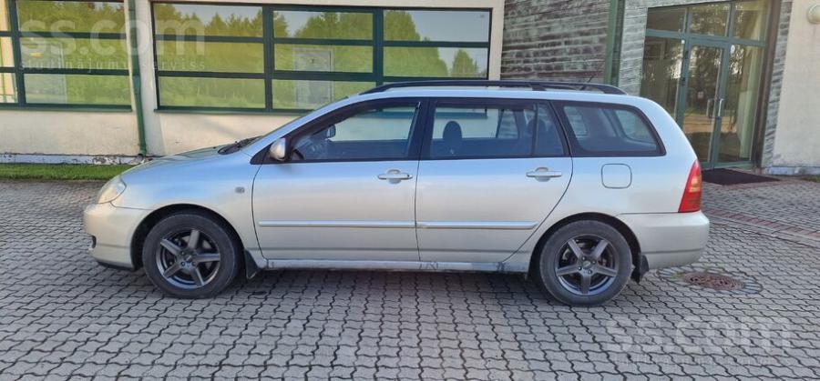 Grey Toyota Corolla 2006 in Riga, with an engine capacity of 1.40 L and mileage of 380 thousand km for 1600 €, photo 3 on AUTOMOTO.COM.LV