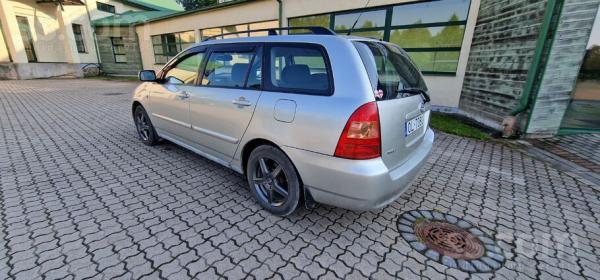 Grey Toyota Corolla 2006 in Riga, with an engine capacity of 1.40 L and mileage of 380 thousand km for 1600 €, photo 3 on AUTOMOTO.COM.LV