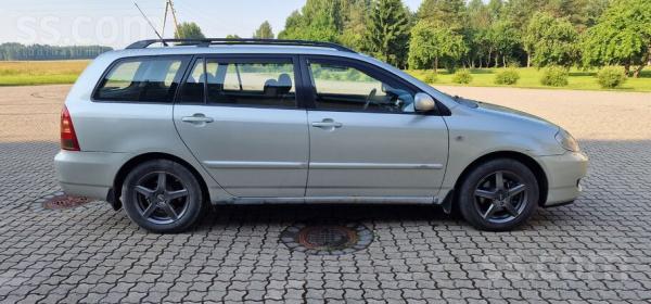 Grey Toyota Corolla 2006 in Riga, with an engine capacity of 1.40 L and mileage of 380 thousand km for 1600 €, photo 6 on AUTOMOTO.COM.LV