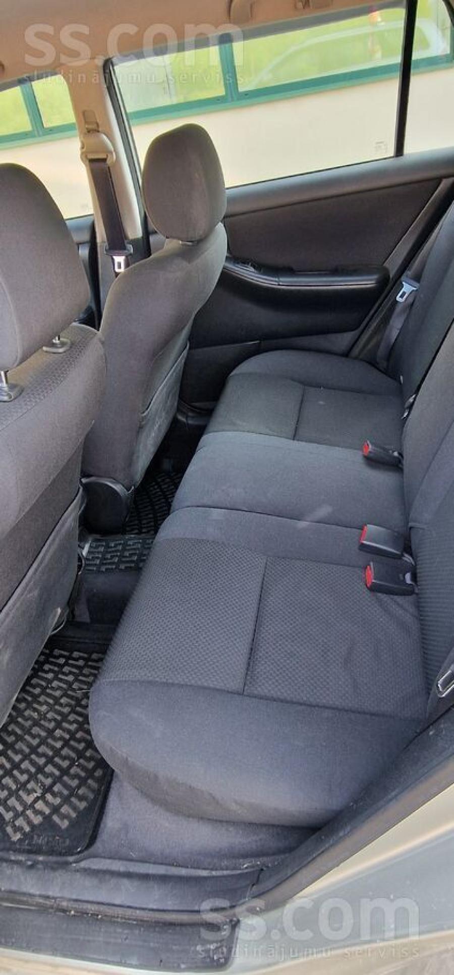 Grey Toyota Corolla 2006 in Riga, with an engine capacity of 1.40 L and mileage of 380 thousand km for 1600 €, photo 11 on AUTOMOTO.COM.LV