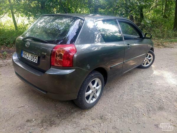 Pelēks Toyota Corolla 2006 Elektrėnai, ar dzinēja tilpumu 2.00 L un nobraukumu 270 tūkst. km par 750 €, foto 6 vietnē AUTOMOTO.COM.LV