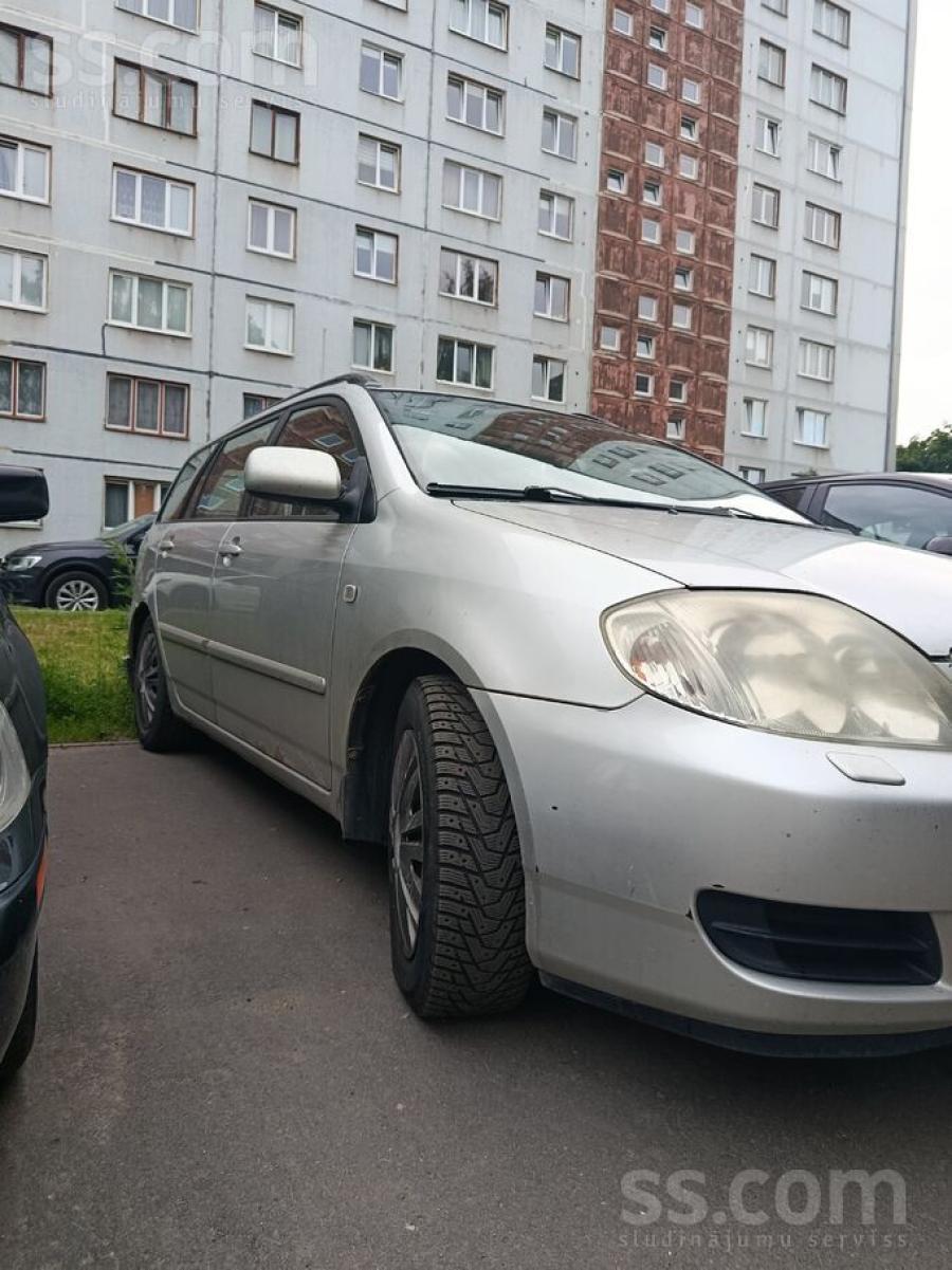 Pelēks Toyota Corolla 2007 Rīga, ar dzinēja tilpumu 2.00 L un nobraukumu 418 tūkst. km par 1000 €, foto 3 vietnē AUTOMOTO.COM.LV