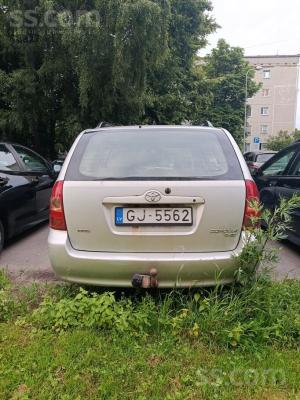 Pelēks Toyota Corolla 2007 Rīga, ar dzinēja tilpumu 2.00 L un nobraukumu 418 tūkst. km par 1000 €, foto 4 vietnē AUTOMOTO.COM.LV