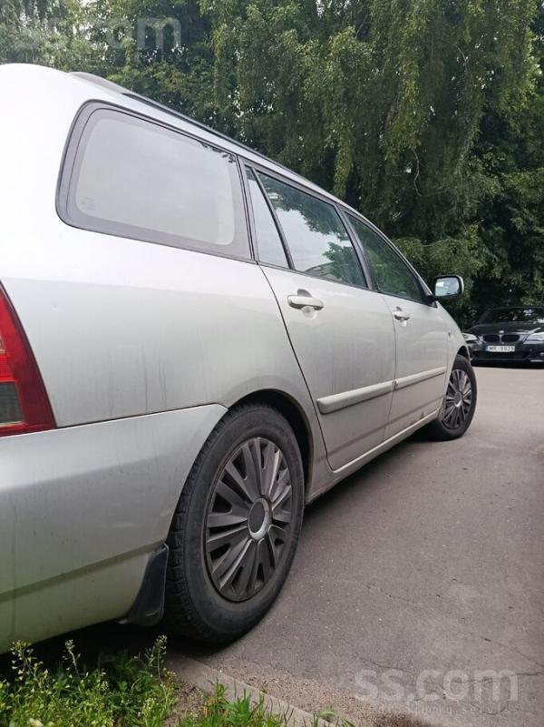 Grey Toyota Corolla 2007 in Riga, with an engine capacity of 2.00 L and mileage of 418 thousand km for 1000 €, photo 4 on AUTOMOTO.COM.LV