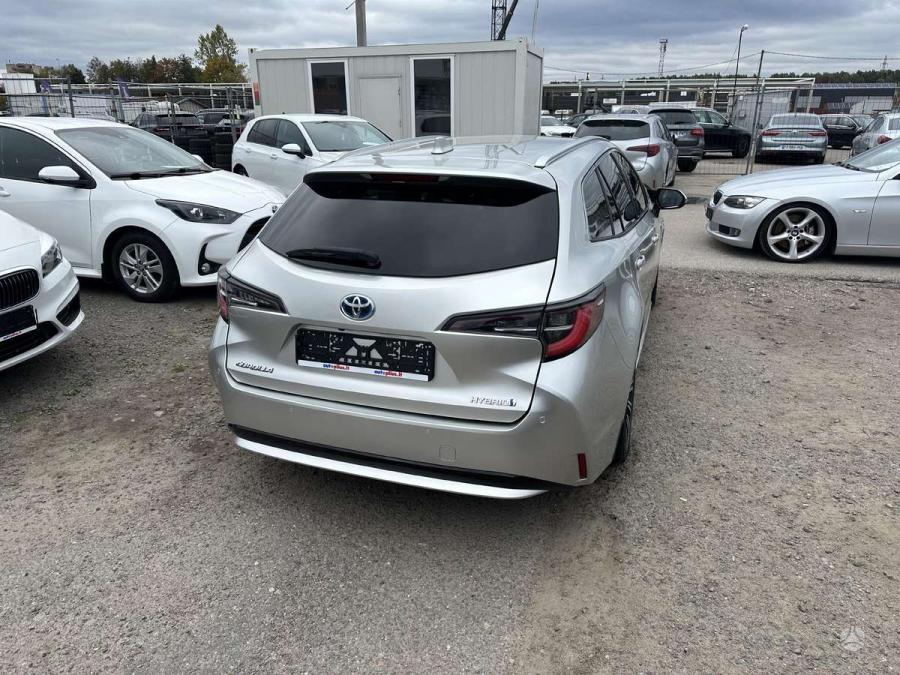 Pelēks Toyota Corolla 2019 Kauņa, ar dzinēja tilpumu 1.80 L un nobraukumu 170 tūkst. km par 14950 €, foto 5 vietnē AUTOMOTO.COM.LV