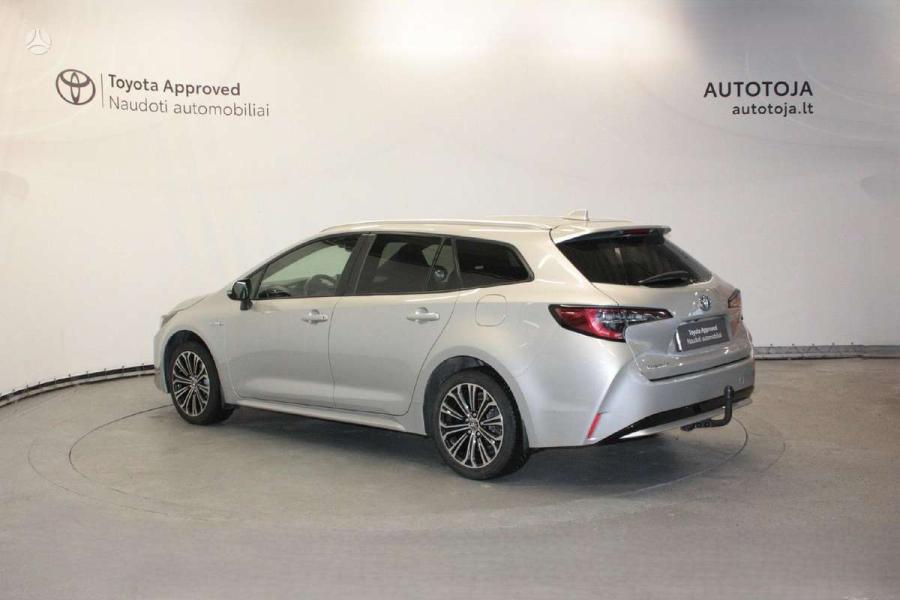 Grey Toyota Corolla 2019 in Kaunas, with an engine capacity of 1.80 L and mileage of 140 thousand km for 18900 €, photo 17 on AUTOMOTO.COM.LV