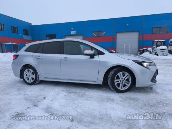 Grey Toyota Corolla 2019 in Tallinn, with an engine capacity of 1.20 L and mileage of 153 thousand km for 13200 €, photo 1 on AUTOMOTO.COM.LV