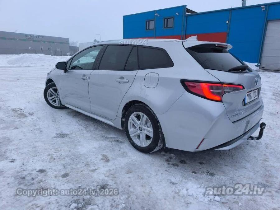 Grey Toyota Corolla 2019 in Tallinn, with an engine capacity of 1.20 L and mileage of 153 thousand km for 13200 €, photo 3 on AUTOMOTO.COM.LV