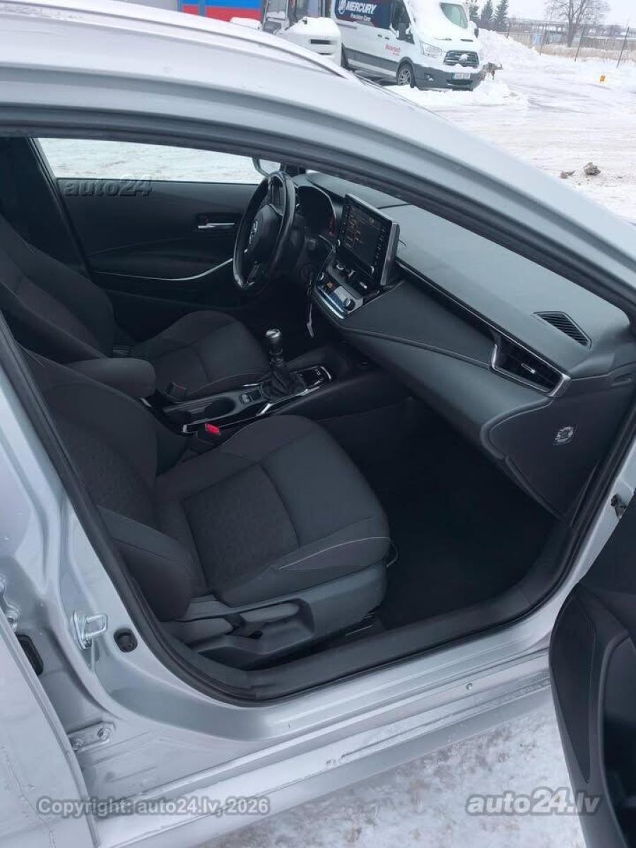 Grey Toyota Corolla 2019 in Tallinn, with an engine capacity of 1.20 L and mileage of 153 thousand km for 13200 €, photo 17 on AUTOMOTO.COM.LV
