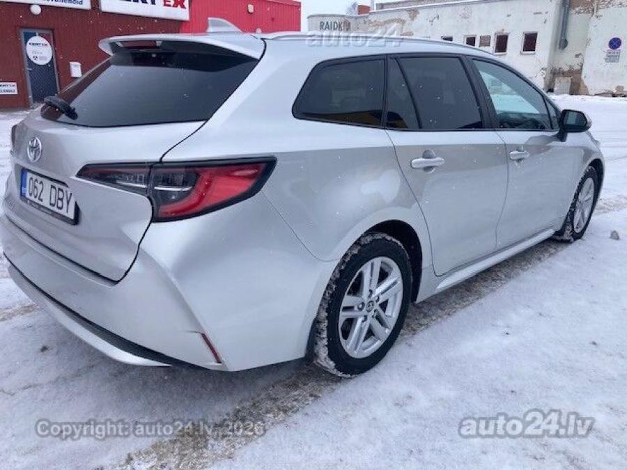 Pelēks Toyota Corolla 2019 Tartu, ar dzinēja tilpumu 1.20 L un nobraukumu 164 tūkst. km par 13000 €, foto 3 vietnē AUTOMOTO.COM.LV