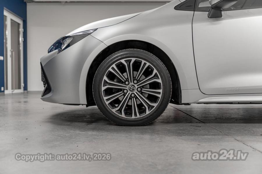 Pelēks Toyota Corolla 2019 Tallina, ar dzinēja tilpumu 1.20 L un nobraukumu 45 tūkst. km par 16900 €, foto 17 vietnē AUTOMOTO.COM.LV