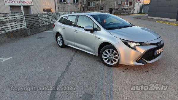 Grey Toyota Corolla 2019 in Tallinn, with an engine capacity of 1.80 L and mileage of 217 thousand km for 14390 €, photo 3 on AUTOMOTO.COM.LV