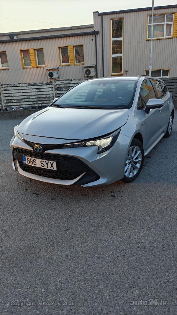 Grey Toyota Corolla 2019 in Tallinn, with an engine capacity of 1.80 L and mileage of 217 thousand km for 14390 €, photo 4 on AUTOMOTO.COM.LV