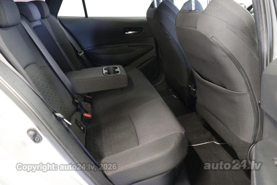 Pelēks Toyota Corolla 2019 Tallina, ar dzinēja tilpumu 1.80 L un nobraukumu 133 tūkst. km par 16500 €, foto 8 vietnē AUTOMOTO.COM.LV