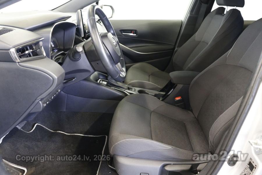 Pelēks Toyota Corolla 2019 Tallina, ar dzinēja tilpumu 1.80 L un nobraukumu 133 tūkst. km par 16500 €, foto 12 vietnē AUTOMOTO.COM.LV
