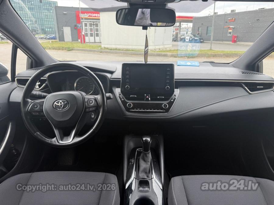 Grey Toyota Corolla 2019 in Tallinn, with an engine capacity of 1.20 L and mileage of 0 thousand km for 14000 €, photo 6 on AUTOMOTO.COM.LV