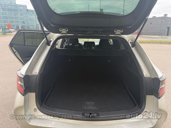 Grey Toyota Corolla 2019 in Tallinn, with an engine capacity of 1.20 L and mileage of 0 thousand km for 14000 €, photo 8 on AUTOMOTO.COM.LV