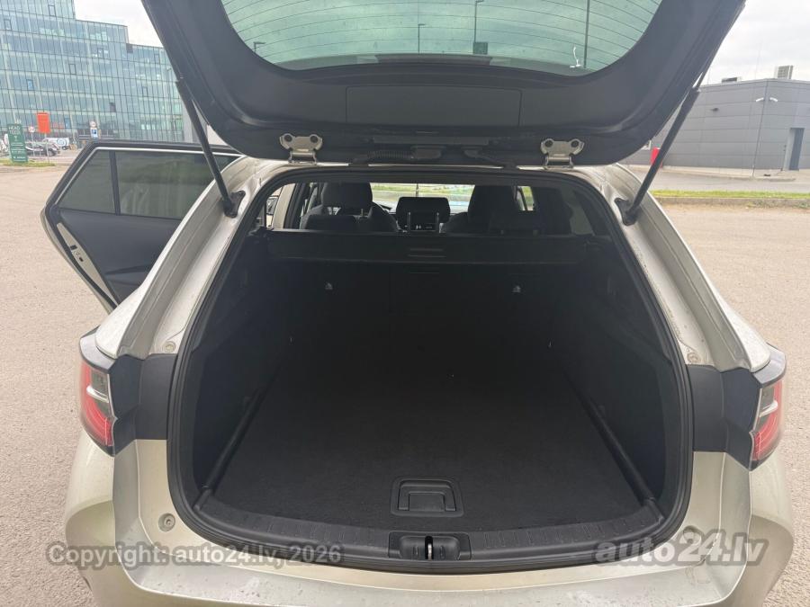 Grey Toyota Corolla 2019 in Tallinn, with an engine capacity of 1.20 L and mileage of 0 thousand km for 14000 €, photo 9 on AUTOMOTO.COM.LV