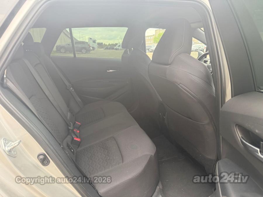 Grey Toyota Corolla 2019 in Tallinn, with an engine capacity of 1.20 L and mileage of 0 thousand km for 14000 €, photo 10 on AUTOMOTO.COM.LV
