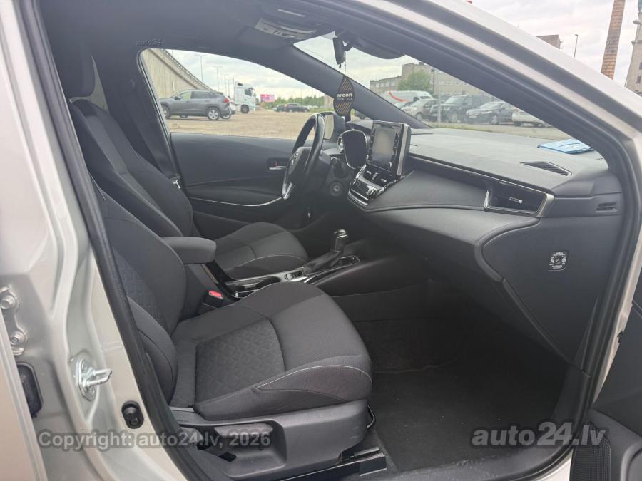 Grey Toyota Corolla 2019 in Tallinn, with an engine capacity of 1.20 L and mileage of 0 thousand km for 14000 €, photo 13 on AUTOMOTO.COM.LV