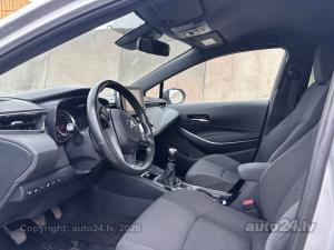 Grey Toyota Corolla 2019 in Tallinn, with an engine capacity of 1.20 L and mileage of 110 thousand km for 13500 €, photo 5 on AUTOMOTO.COM.LV