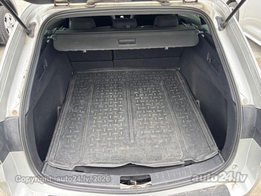 Grey Toyota Corolla 2019 in Tallinn, with an engine capacity of 1.20 L and mileage of 110 thousand km for 13500 €, photo 7 on AUTOMOTO.COM.LV