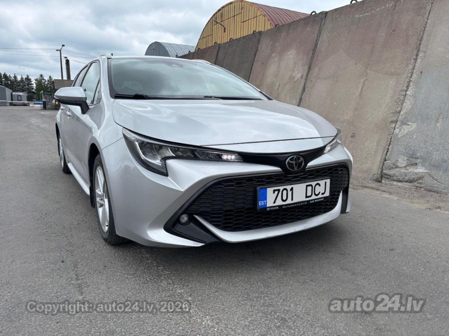 Grey Toyota Corolla 2019 in Tallinn, with an engine capacity of 1.20 L and mileage of 131 thousand km for 10800 €, photo 1 on AUTOMOTO.COM.LV