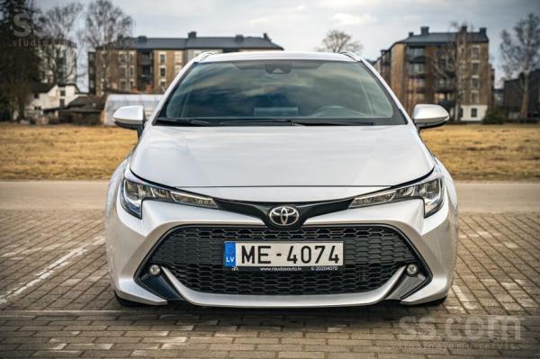 Pelēks Toyota Corolla 2019 Rīga, ar dzinēja tilpumu 1.20 L un nobraukumu 0 tūkst. km par 12990 €, foto 2 vietnē AUTOMOTO.COM.LV