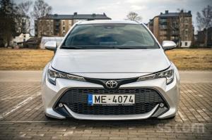Grey Toyota Corolla 2019 in Riga, with an engine capacity of 1.20 L and mileage of 0 thousand km for 12990 €, photo 3 on AUTOMOTO.COM.LV