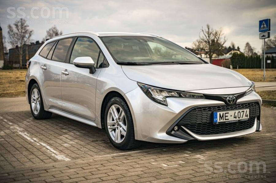 Grey Toyota Corolla 2019 in Riga, with an engine capacity of 1.20 L and mileage of 0 thousand km for 12990 €, photo 4 on AUTOMOTO.COM.LV