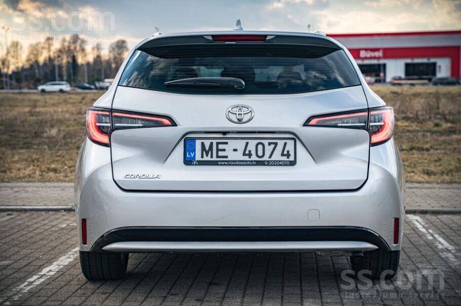 Grey Toyota Corolla 2019 in Riga, with an engine capacity of 1.20 L and mileage of 0 thousand km for 12990 €, photo 6 on AUTOMOTO.COM.LV