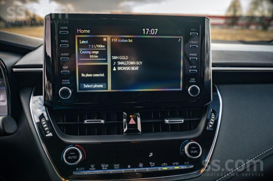 Grey Toyota Corolla 2019 in Riga, with an engine capacity of 1.20 L and mileage of 0 thousand km for 12990 €, photo 15 on AUTOMOTO.COM.LV