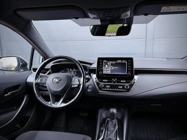 Grey Toyota Corolla 2019 in Riga, with an engine capacity of 2.00 L and mileage of 148 thousand km for 16495 €, photo 7 on AUTOMOTO.COM.LV