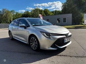 Pelēks Toyota Corolla 2019 Panevēža, ar dzinēja tilpumu 1.99 L un nobraukumu 350 tūkst. km par 12700 €, foto  vietnē AUTOMOTO.COM.LV