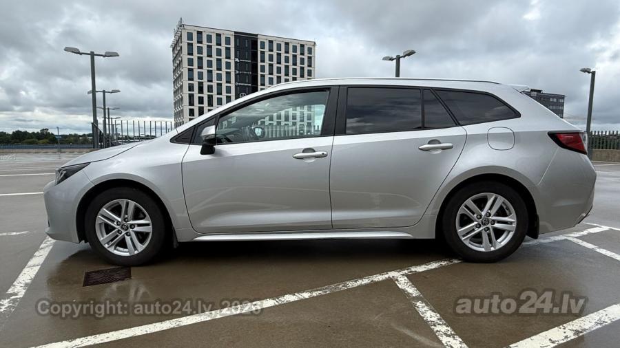 Grey Toyota Corolla 2019 in Tallinn, with an engine capacity of 1.20 L and mileage of 80 thousand km for 15000 €, photo 8 on AUTOMOTO.COM.LV