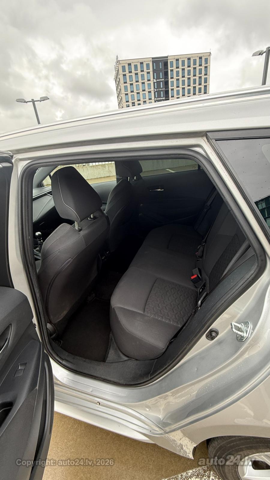 Grey Toyota Corolla 2019 in Tallinn, with an engine capacity of 1.20 L and mileage of 80 thousand km for 15000 €, photo 11 on AUTOMOTO.COM.LV